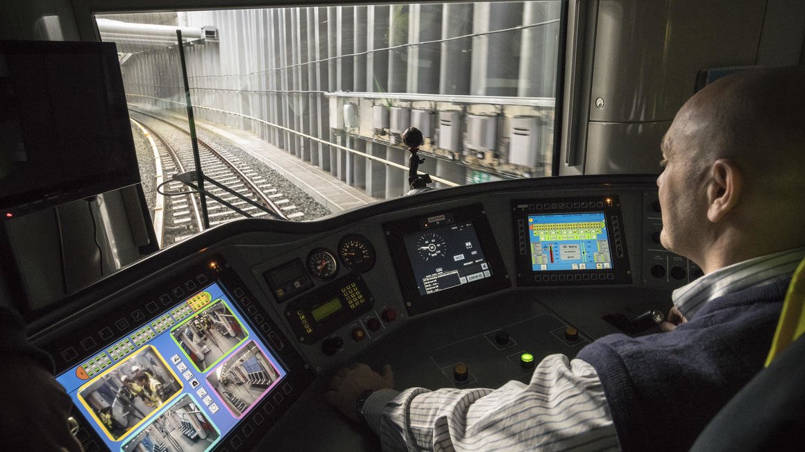 UIC Leaflet 648: Electronic Data Transmission in International Trains ...
